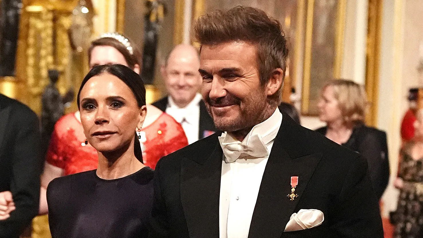 David og Victoria Beckham overrasker: Dukker op til statsbanket ...