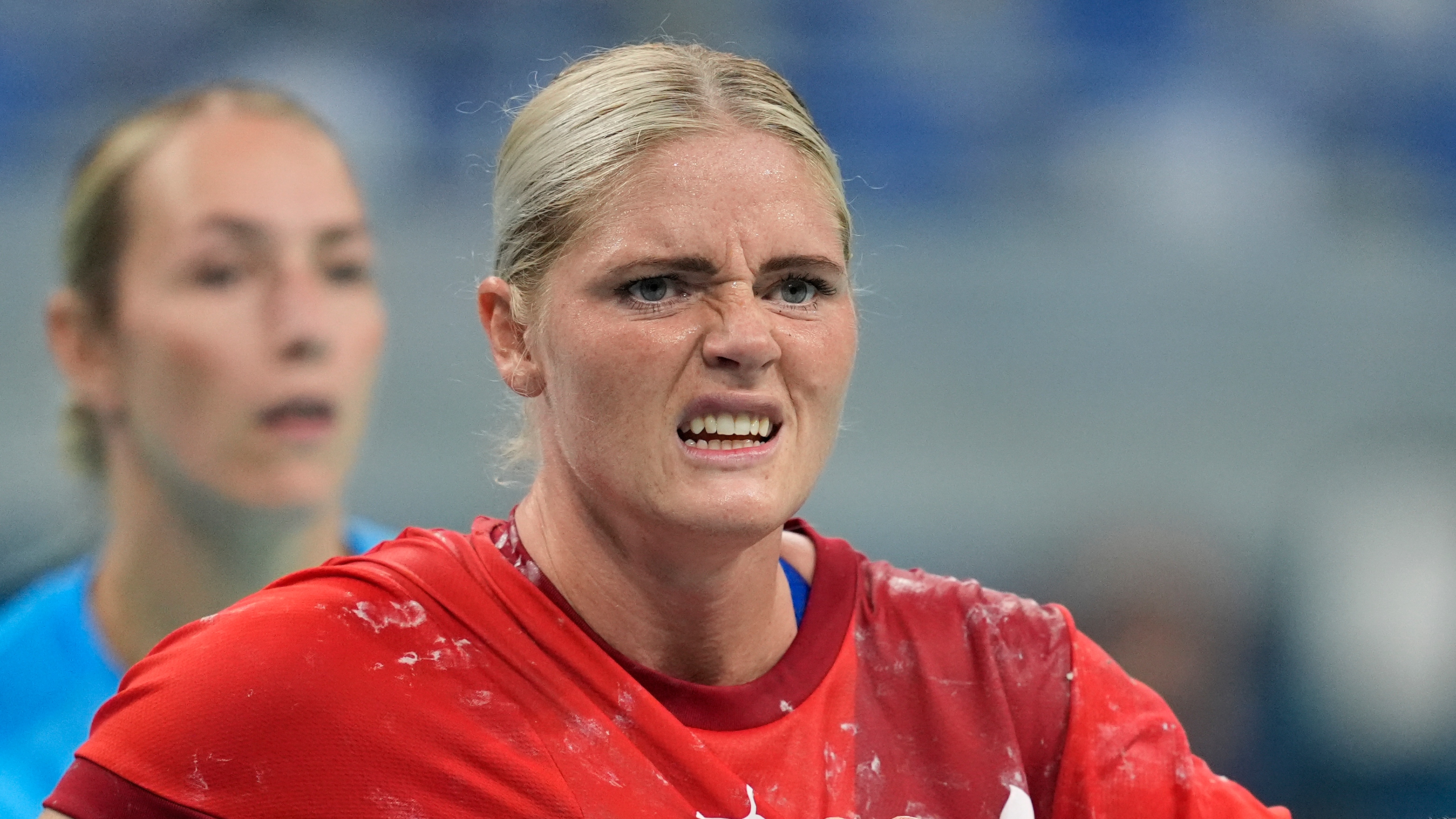 Sarah Iversen er blevet opereret: Jeg føler mig mere kørt over end ...