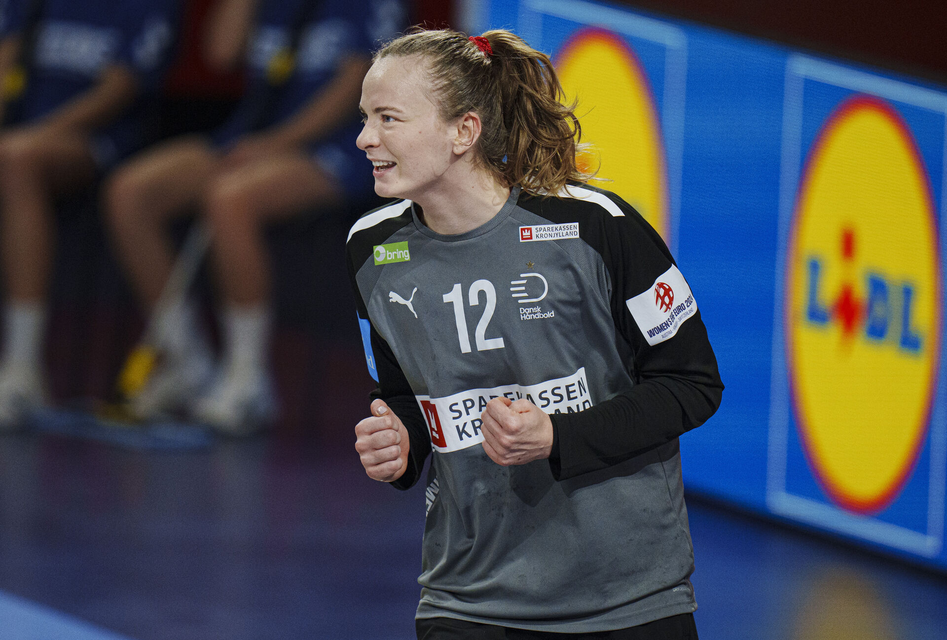 Nu smiler hun heldigvis igen: Anna Kristensen hyldet af hele hallen ...