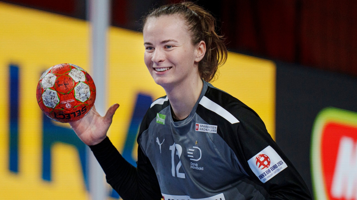 Eksperterne er helt vilde: Anna Kristensen er jo et levende plankeværk ...