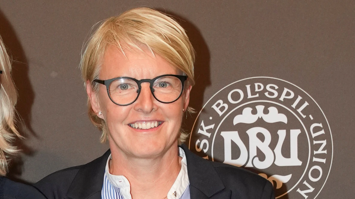 Sjældent syn: Camilla Andersen i byen med hustruen – og i pink bukser ...
