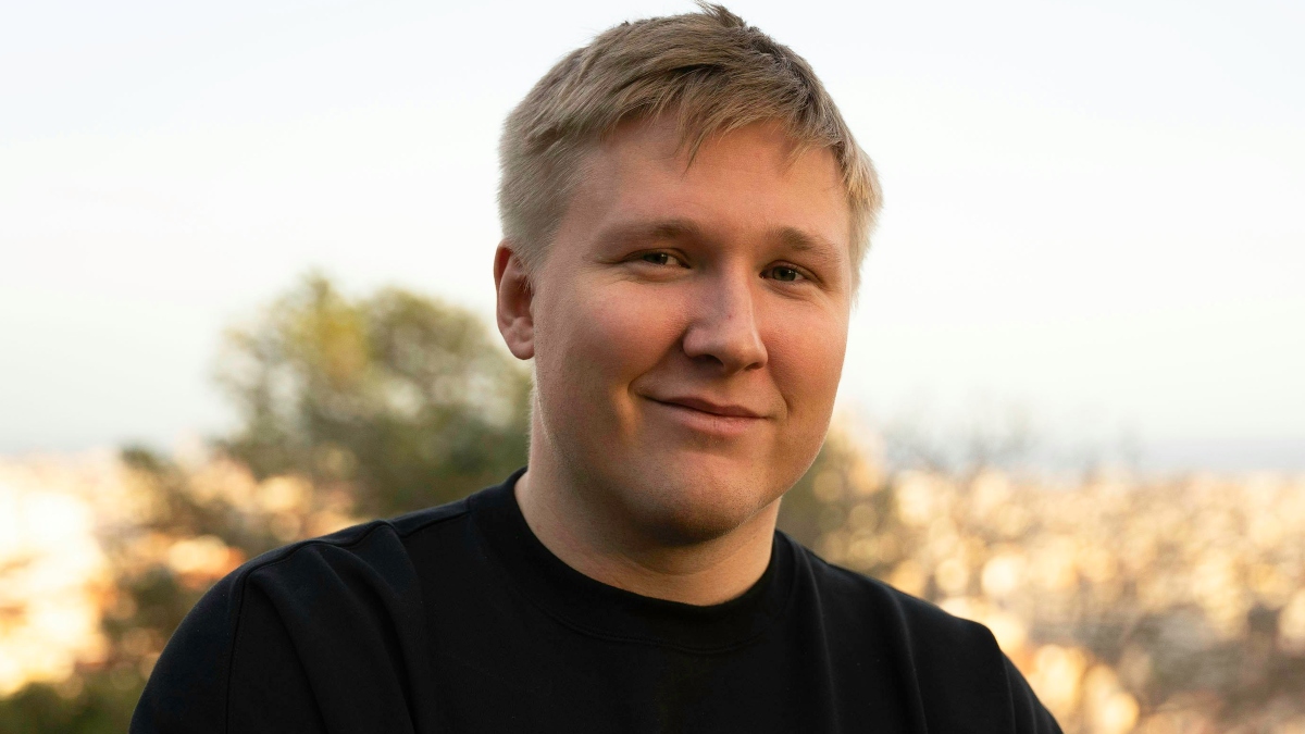 Kamerahold har fulgt Emil Nielsen: Langt hen ad vejen var det hyggeligt ...