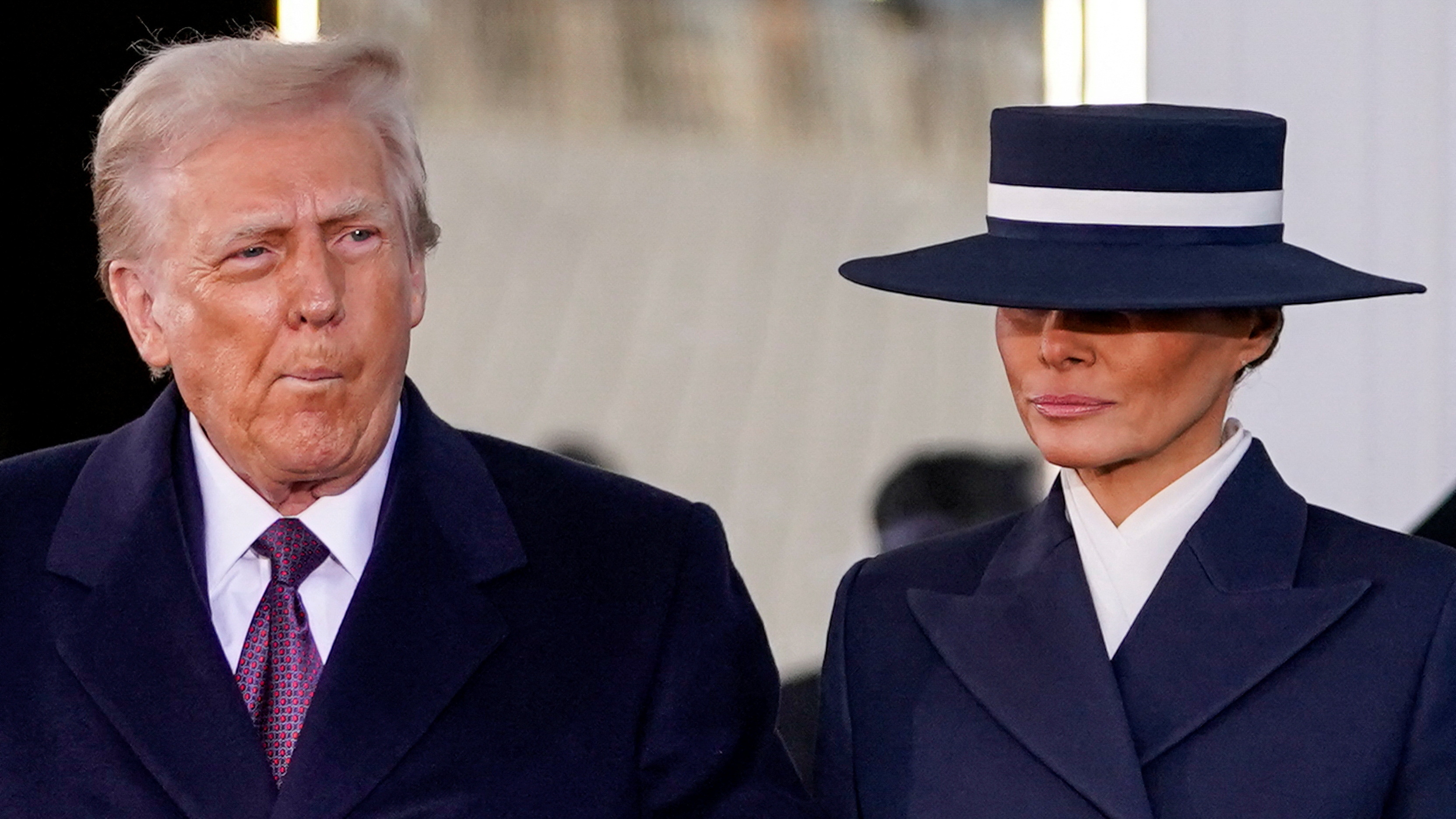 Matchede med manden: Melania Trump i sort og hvid aftenkjole med ...