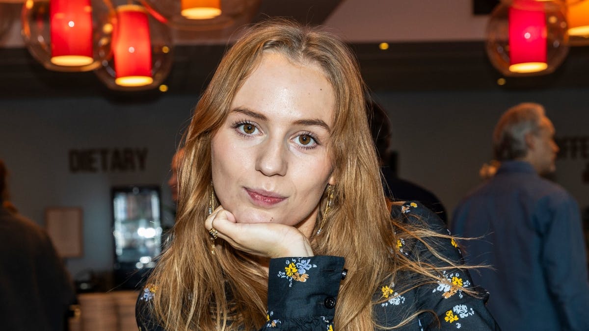 Flora Ofelia Hofmann Lindahl jubler: Det skal hun for første gang ...