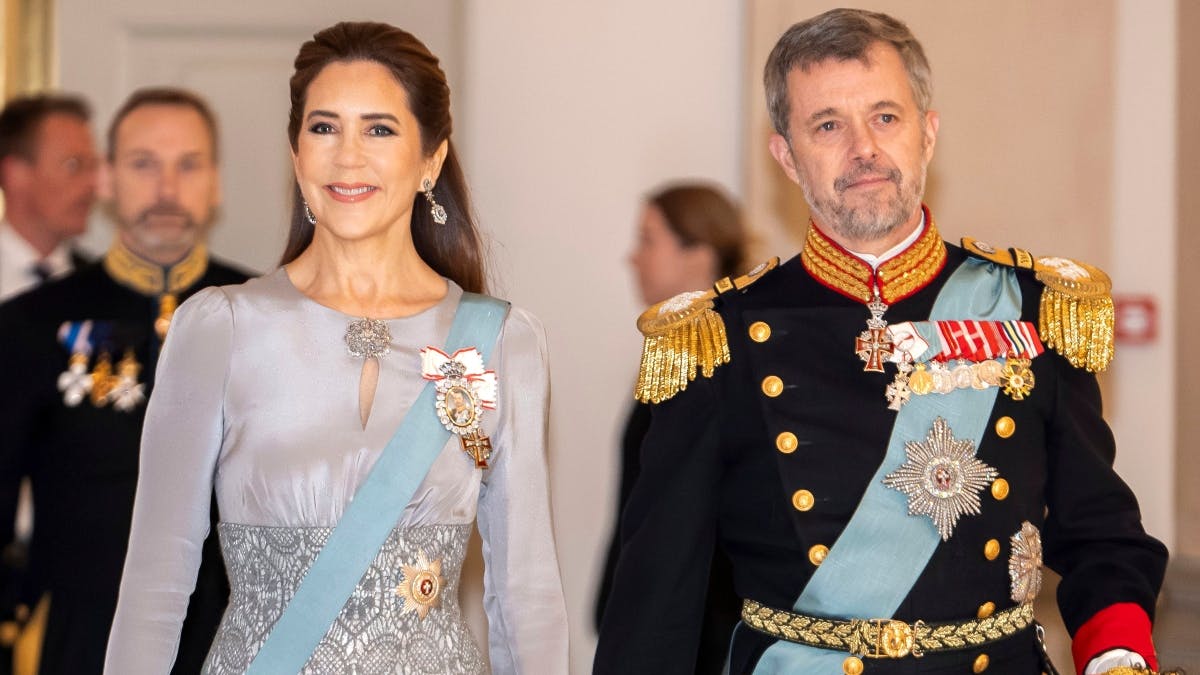 Det sidste er ved at falde på plads: Dronning Mary og kong Frederik gør det på deres helt egen ...