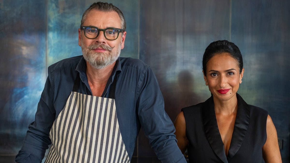 Lars og Farnaz Elbæk sælger huse til hverdag: Viser deres eget ...