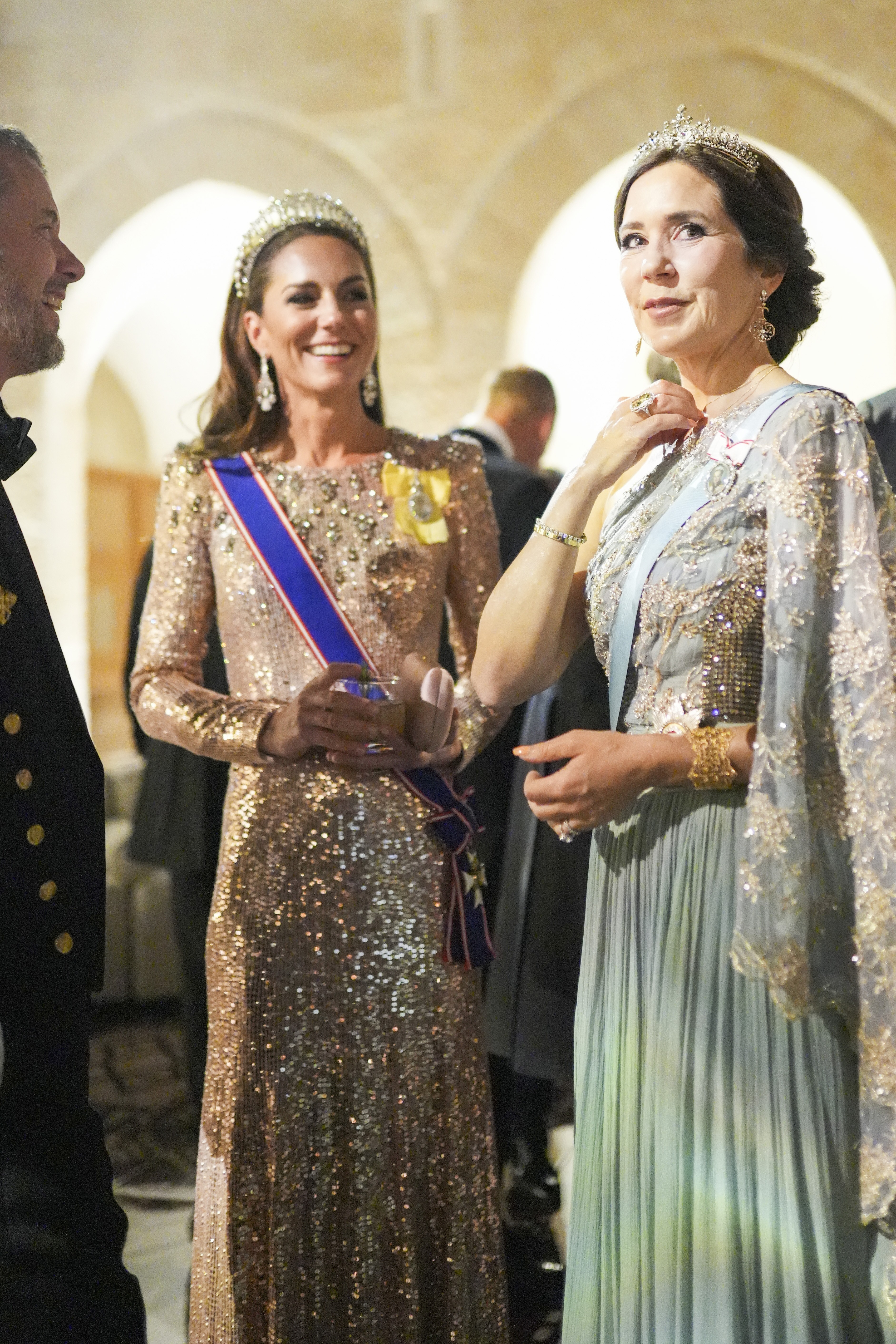 Glitrende succes! Dronning Mary, prinsesse Marie og prinsesse Catherine ...