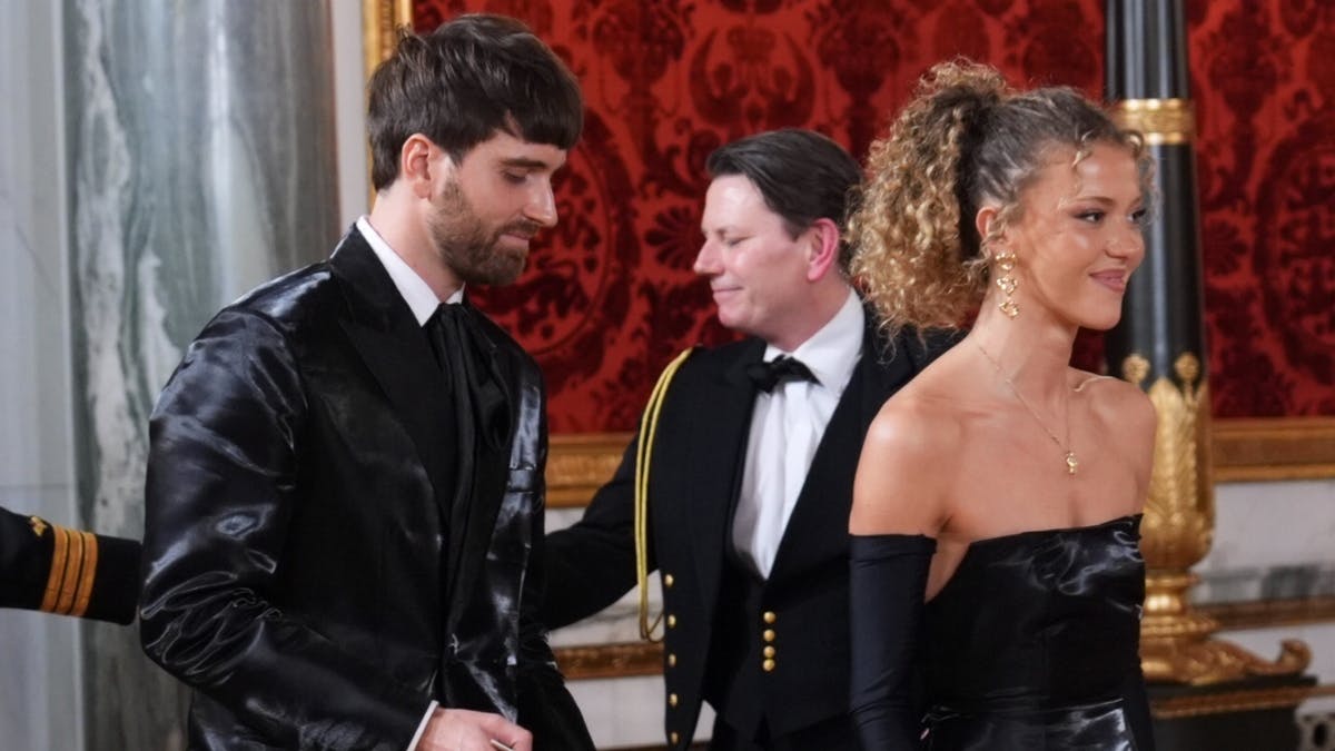 Efter kameraerne slukkede: Malte Ebert og kæresten deler unikt glimt ...