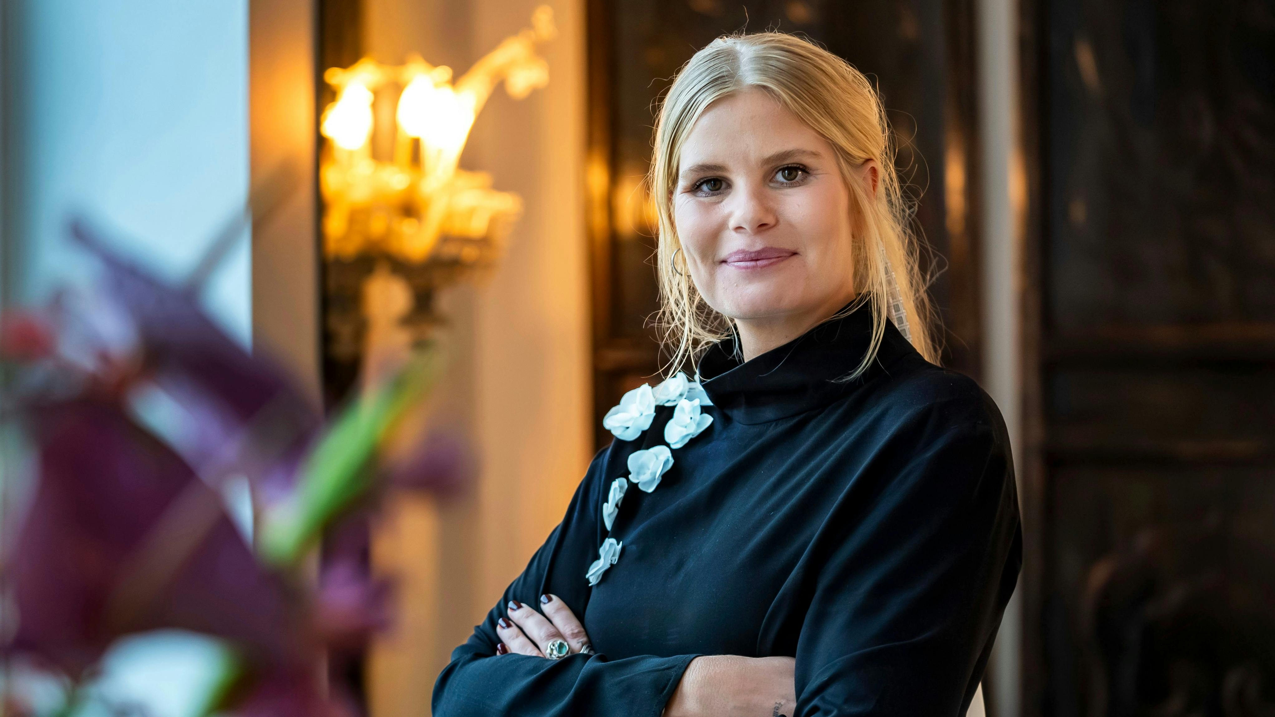 Over en halv million har set videoen: Sofie Linde kommer med opfordring til alle unge kvinder ...