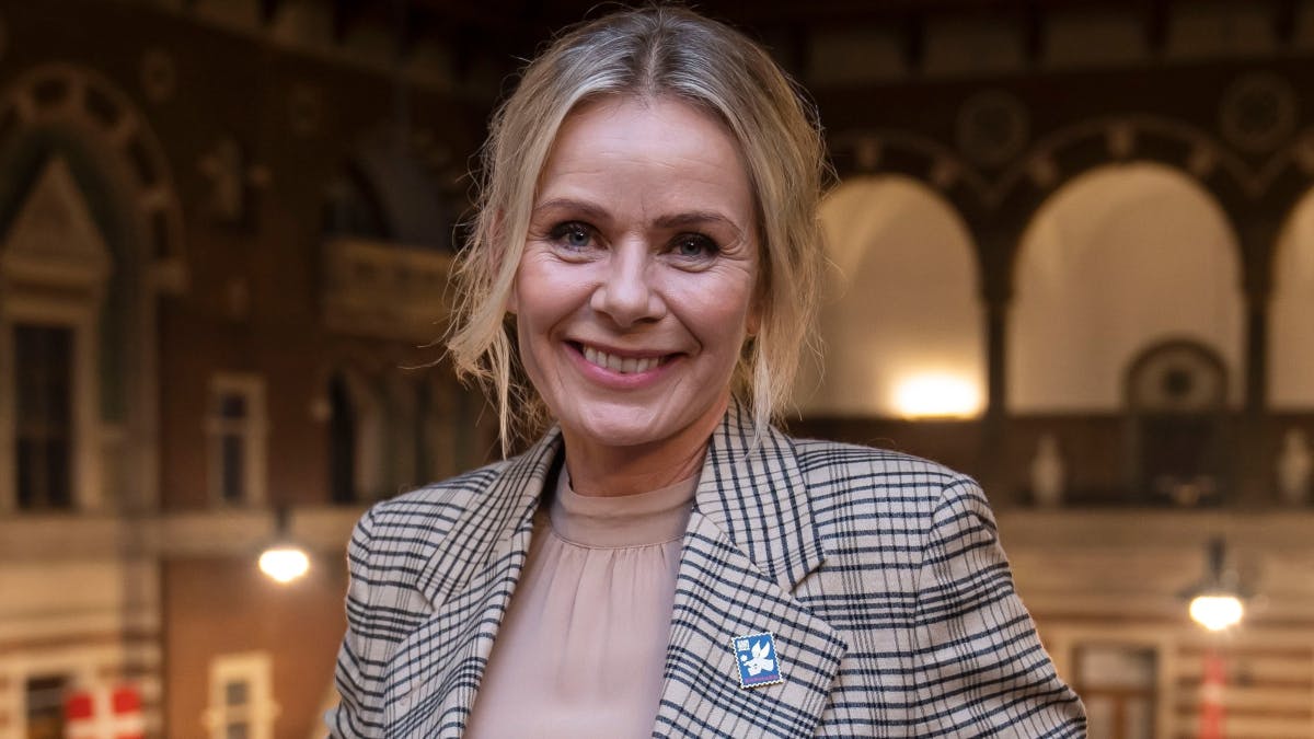 Anne Glad og tre kendte danskere i front: Deler sørgelige fortællinger ...