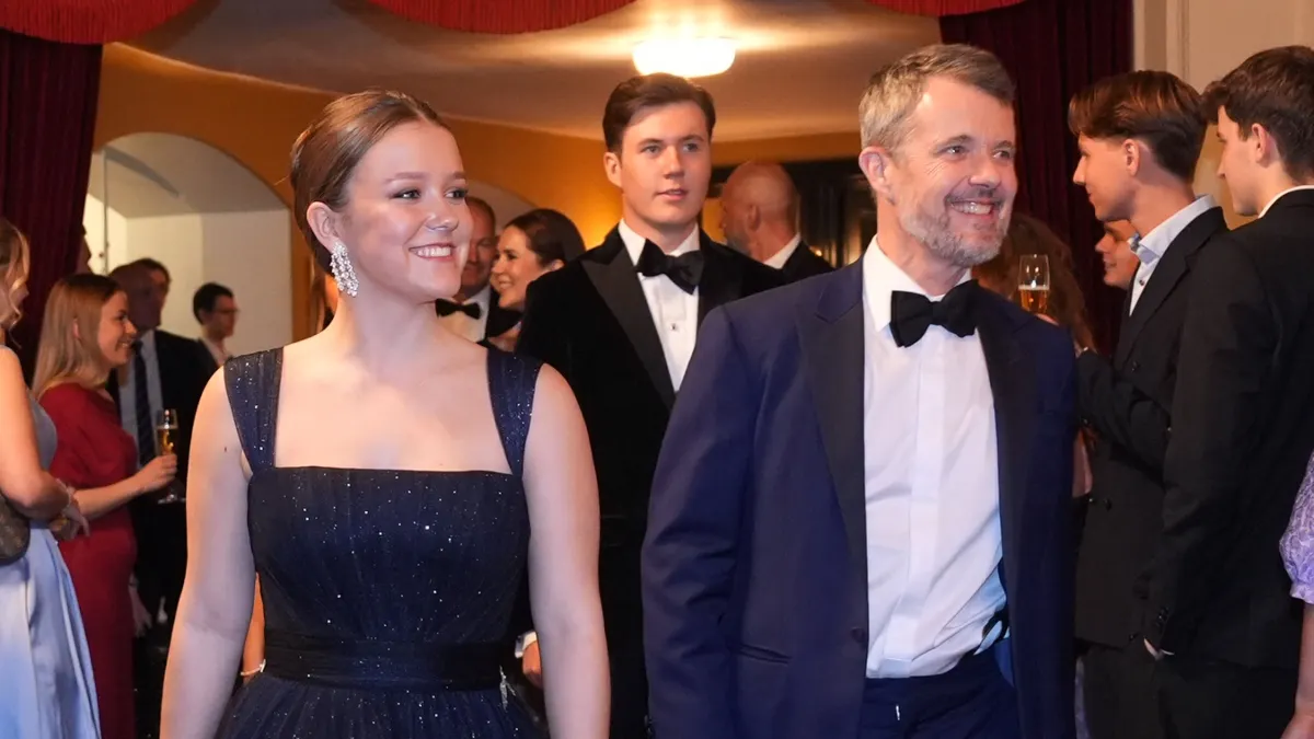 Alle billederne du ikke ser på tv! Prinsesse Isabella og familien ...