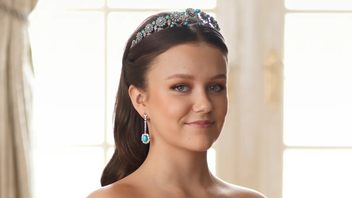 Prinsesse Isabella bærer diadem for første gang: Gaven fra farmor har ...