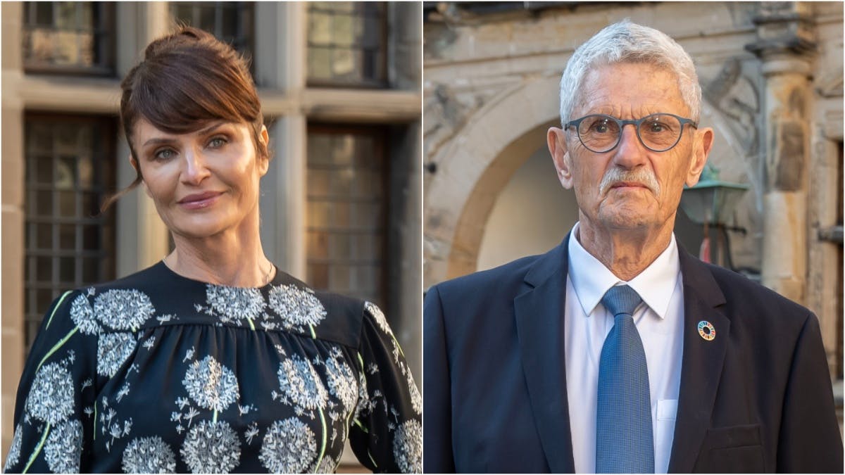 Herlige billeder: Mogens Lykketoft hyggede sig med Helena Christensen til kongeparrets fest ...
