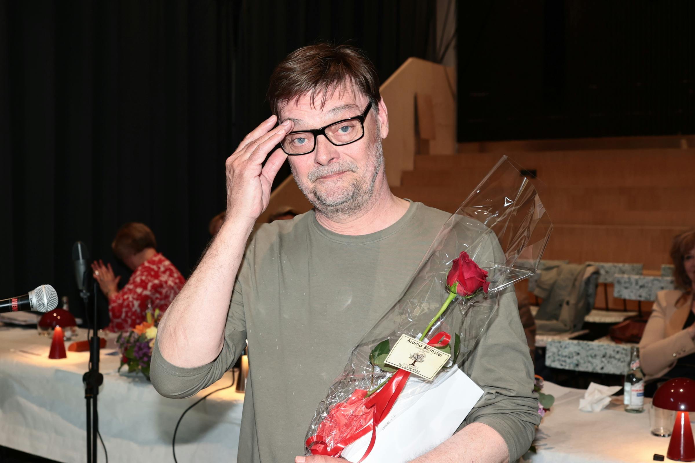 Tom Jensen fik hele salen til at grine: Det skal pengene fra Skuespillerforeningens legat bruges ...