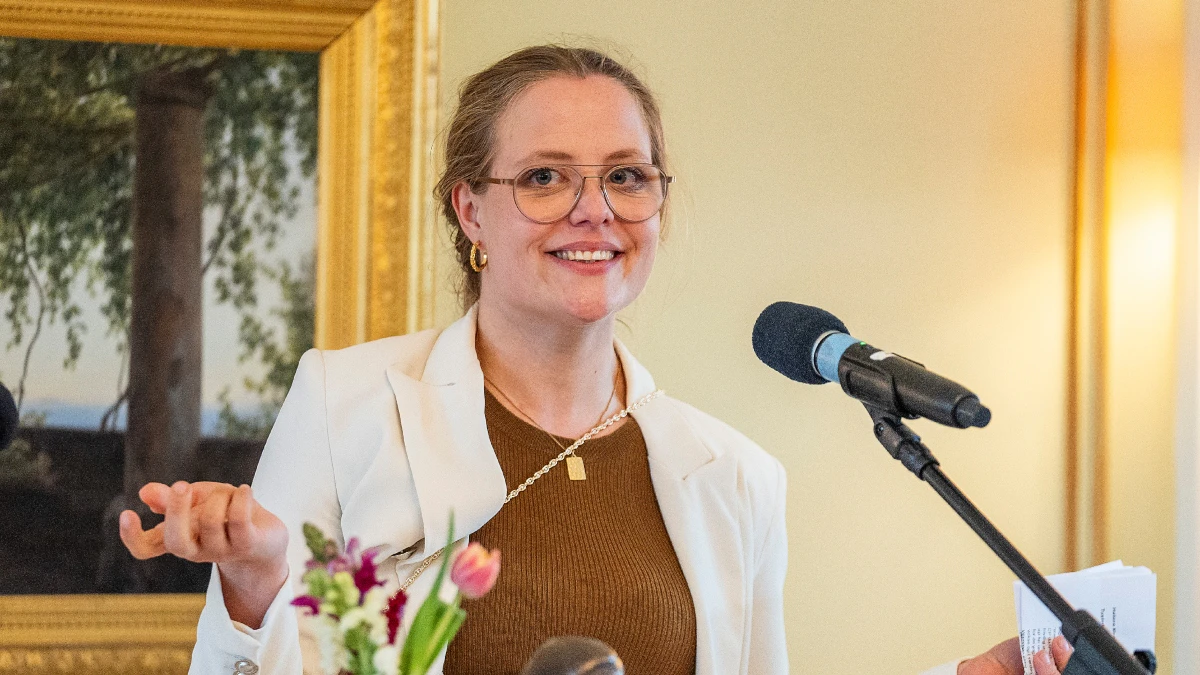Emma Lund stod med en positiv graviditetstest: Reaktionen var ikke, som ...