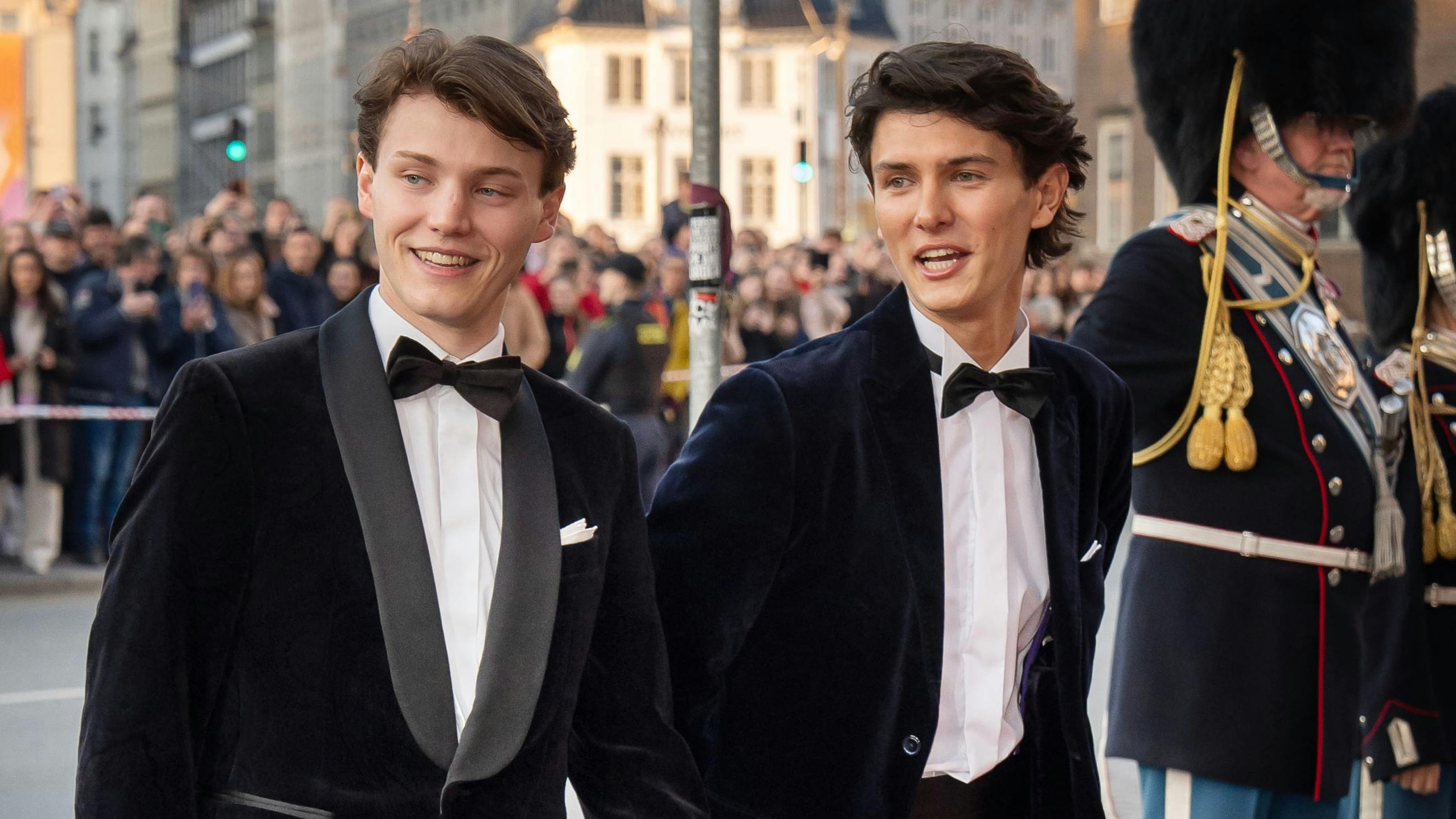 Kongehuset deler glædelig nyhed om Felix og Nikolai | BILLED-BLADET