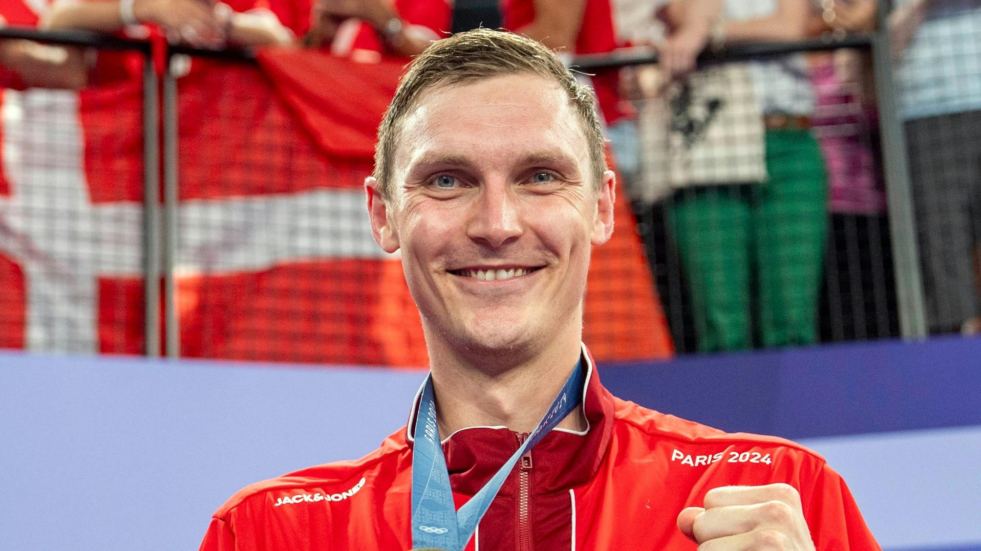 Viktor Axelsen deler sødt billede med sin mor og slår én ting fast ...