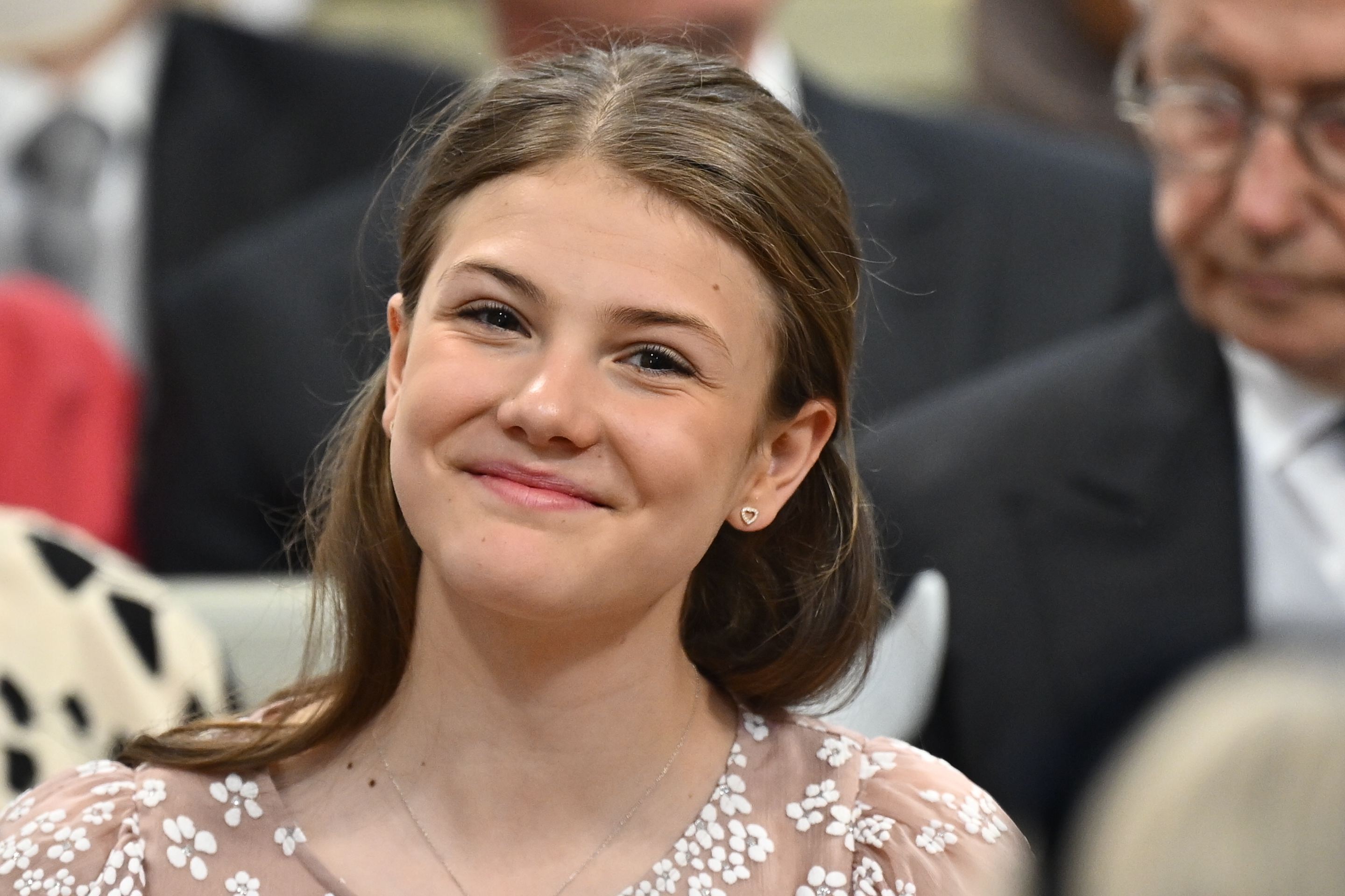 Prinsesse Estelles yndige blomsterlook: Genbrug fra sin mors klædeskab ...