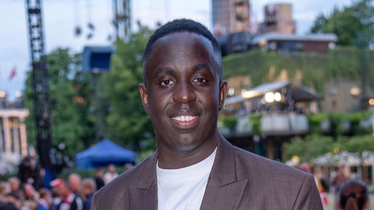 Melvin Kakooza kom med hjerteskærende udmelding: Nu vælter han i støtte ...