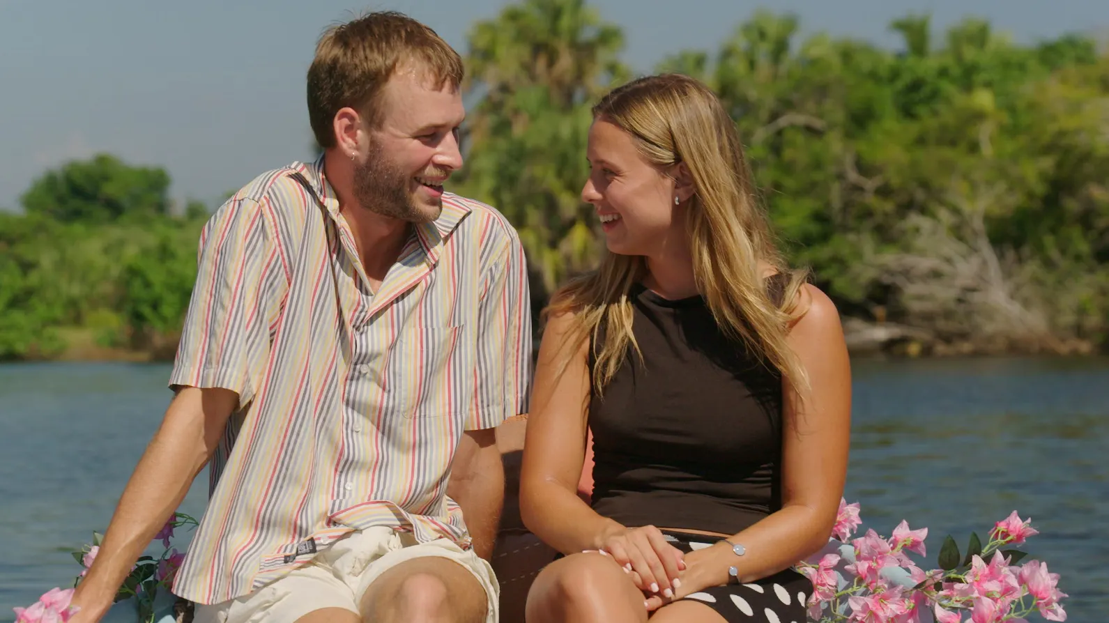 Efter kryptisk melding: Dater Emma og Anton fra Bachelorette? | BILLED ...