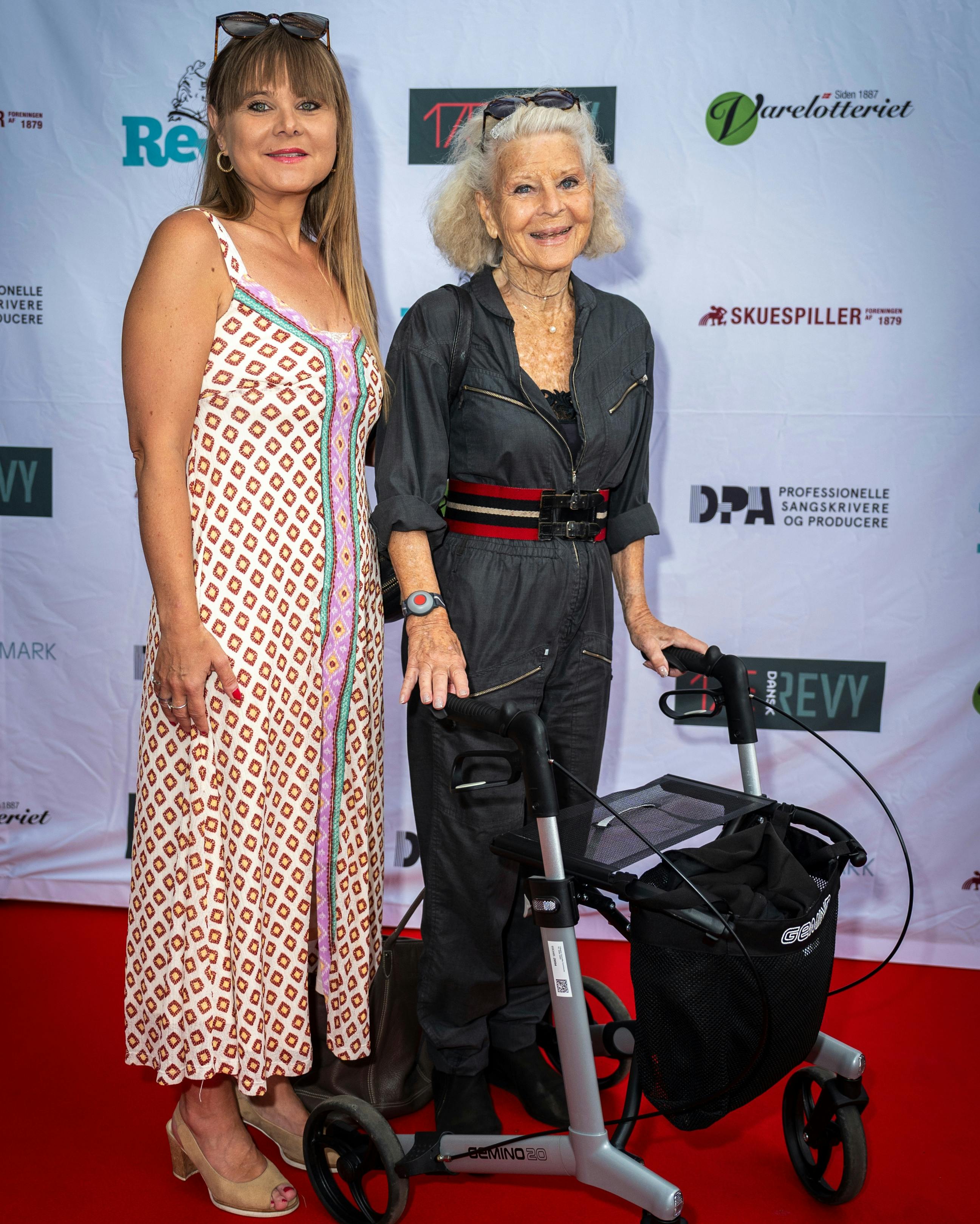 Lone Hertz sætter ord på voldsomt fald: "Det var frygteligt" | BILLED ...