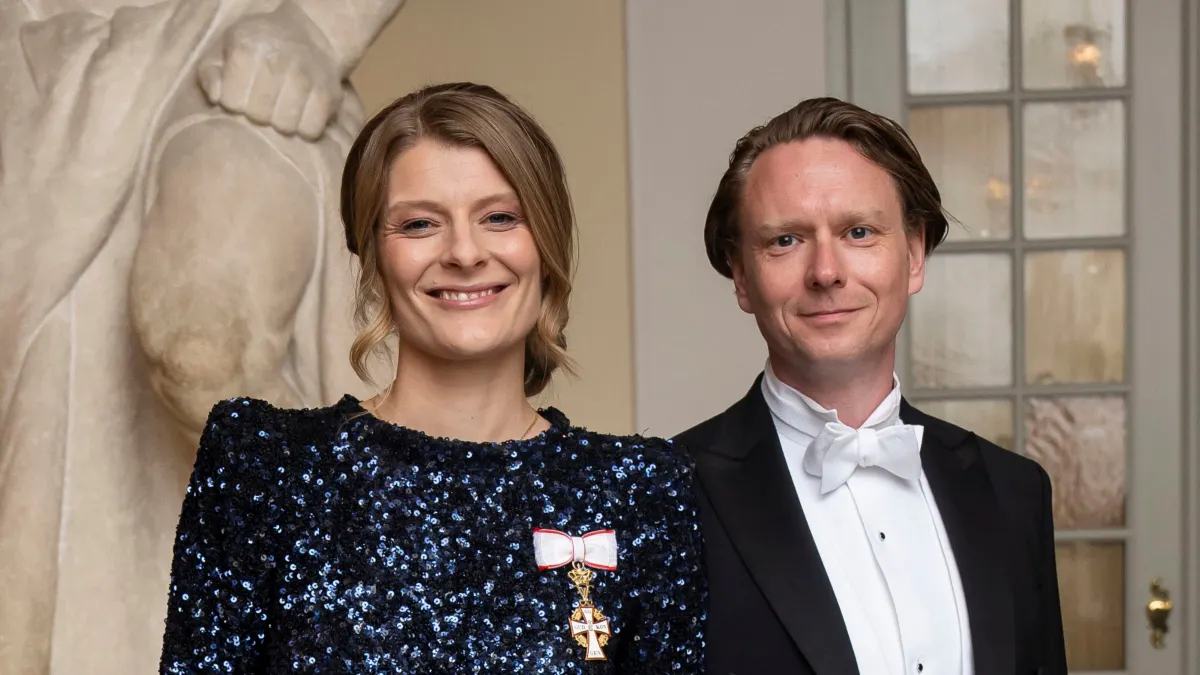 Ane Halsboe-Jørgensen og manden fejret af statsministeren, venner og ...