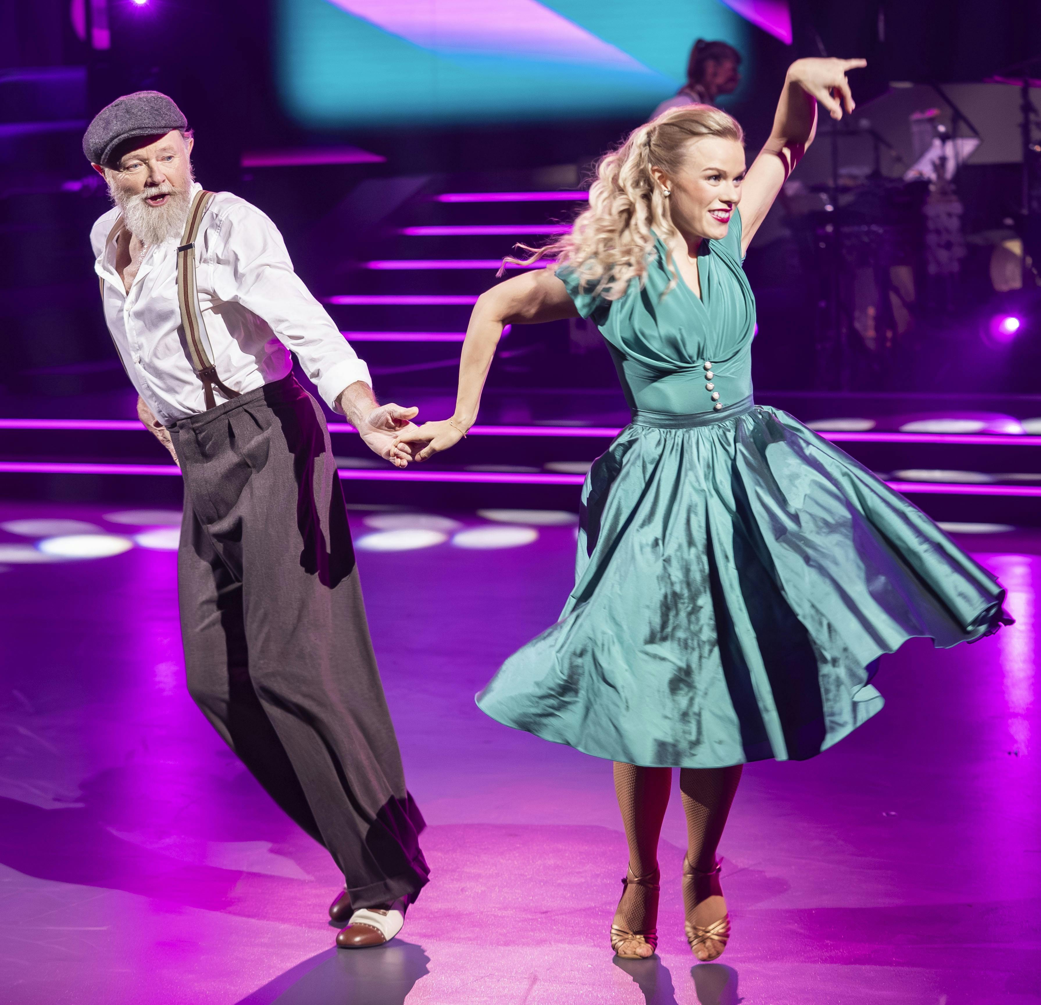 Asta Björk og Sebastian Bull tager forskud på deres bryllup | BILLED-BLADET