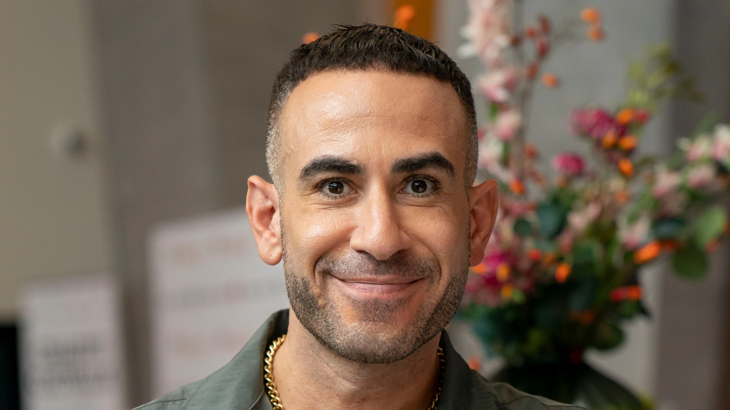 Næsten ikke til at kende: Abdel Aziz Mahmoud chokerer med nyt look på ...