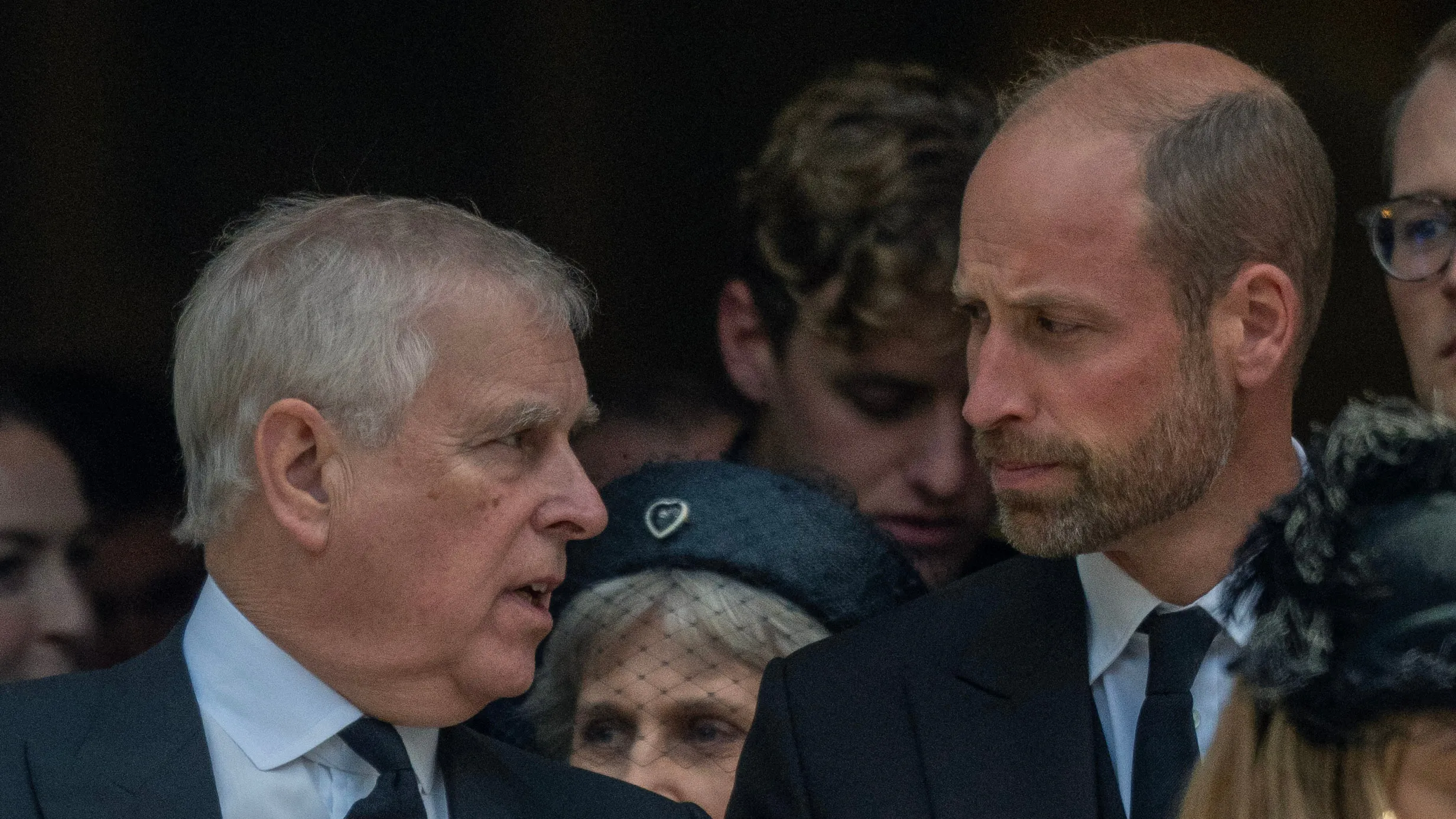 Andrew har mistet alt: Derfor er timingen perfekt for prins William ...