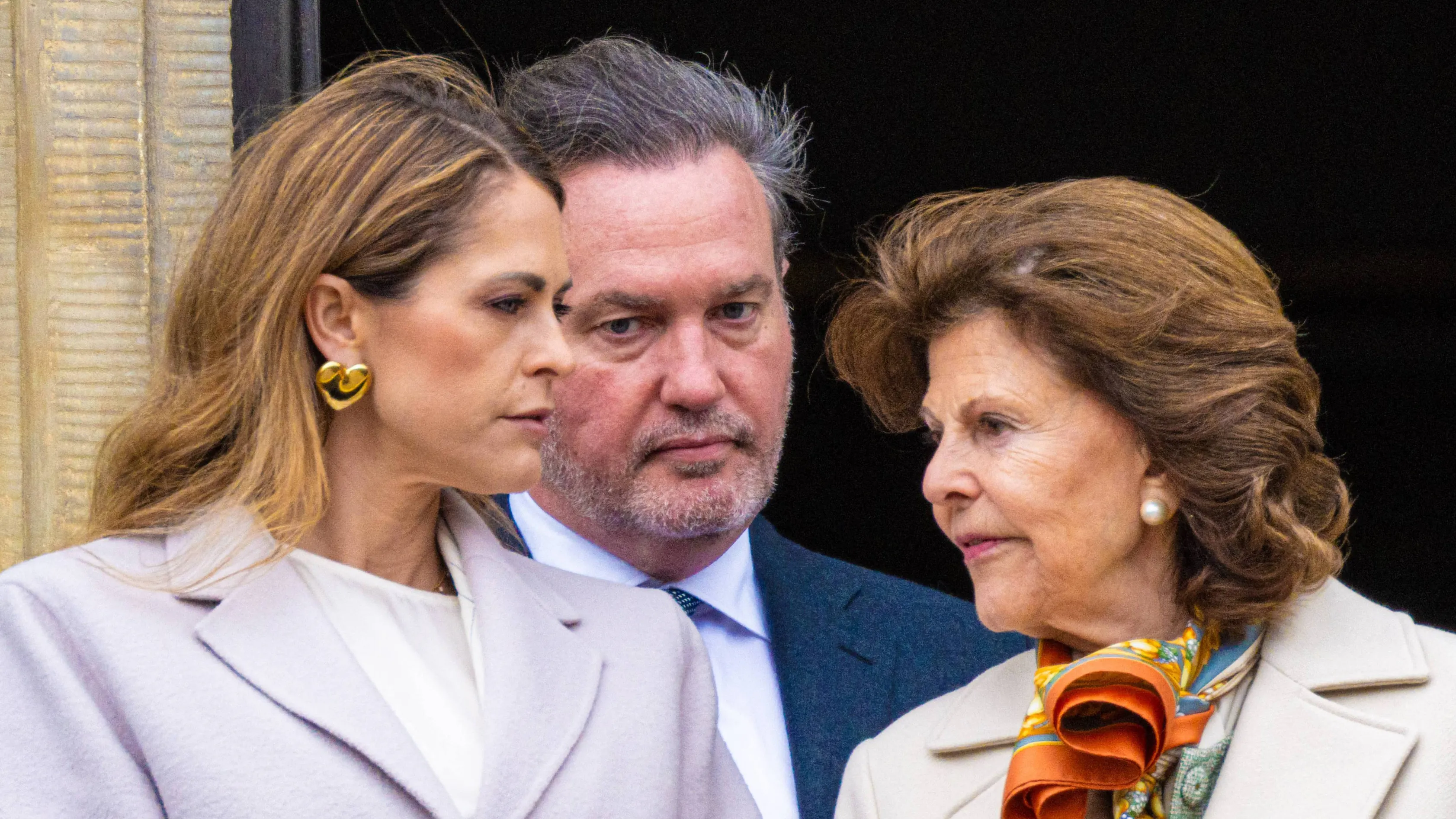 Både dronning Silvia og prinsesse Madeleine er nu ramt: Er royal ...