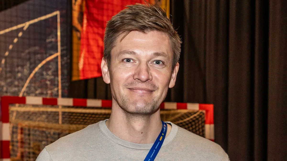 Lasse Svan dækker EM for TV 2: Sådan har han det med at vurdere sine ...