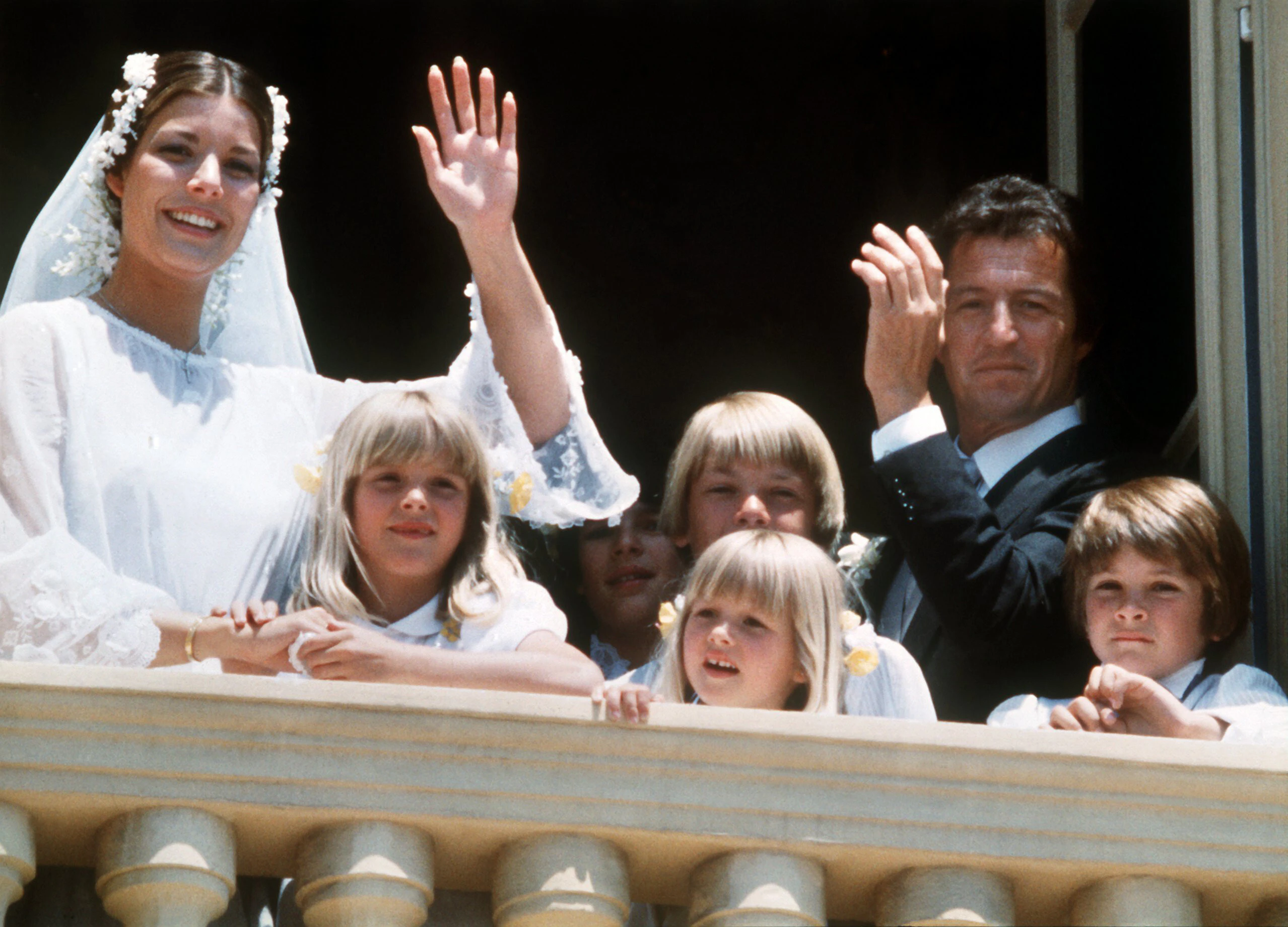 Var gift med prinsesse Caroline: Philippe Junot er gået bort | BILLED ...