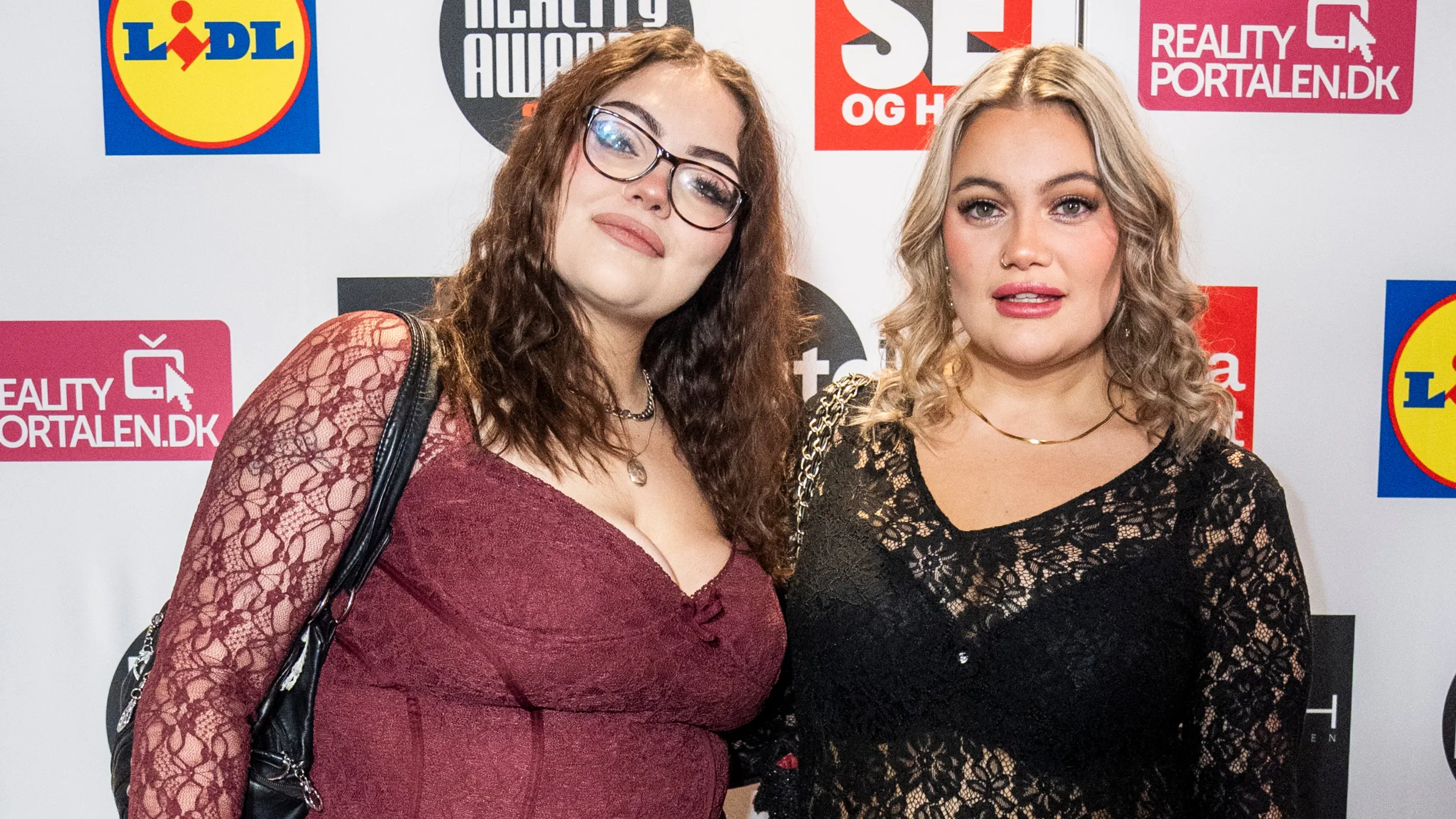 Stephanie Siguenza havde lånt vovet blondekjole af sin mor | BILLED-BLADET