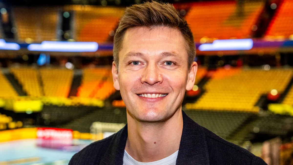 Lasse Svan var nervøs, da han fik sin sidste lønseddel: Det arbejder ...