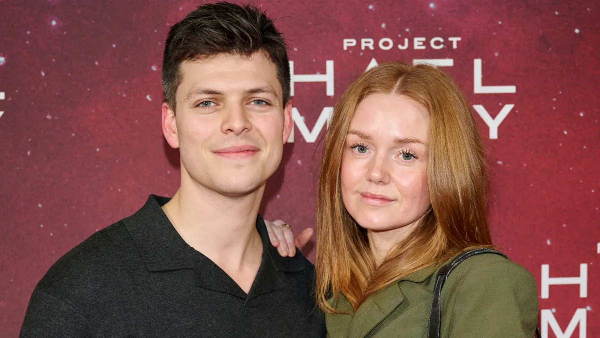 Alex Høgh Andersen og Johanne Milland er ikke vant til det: Er meget ...