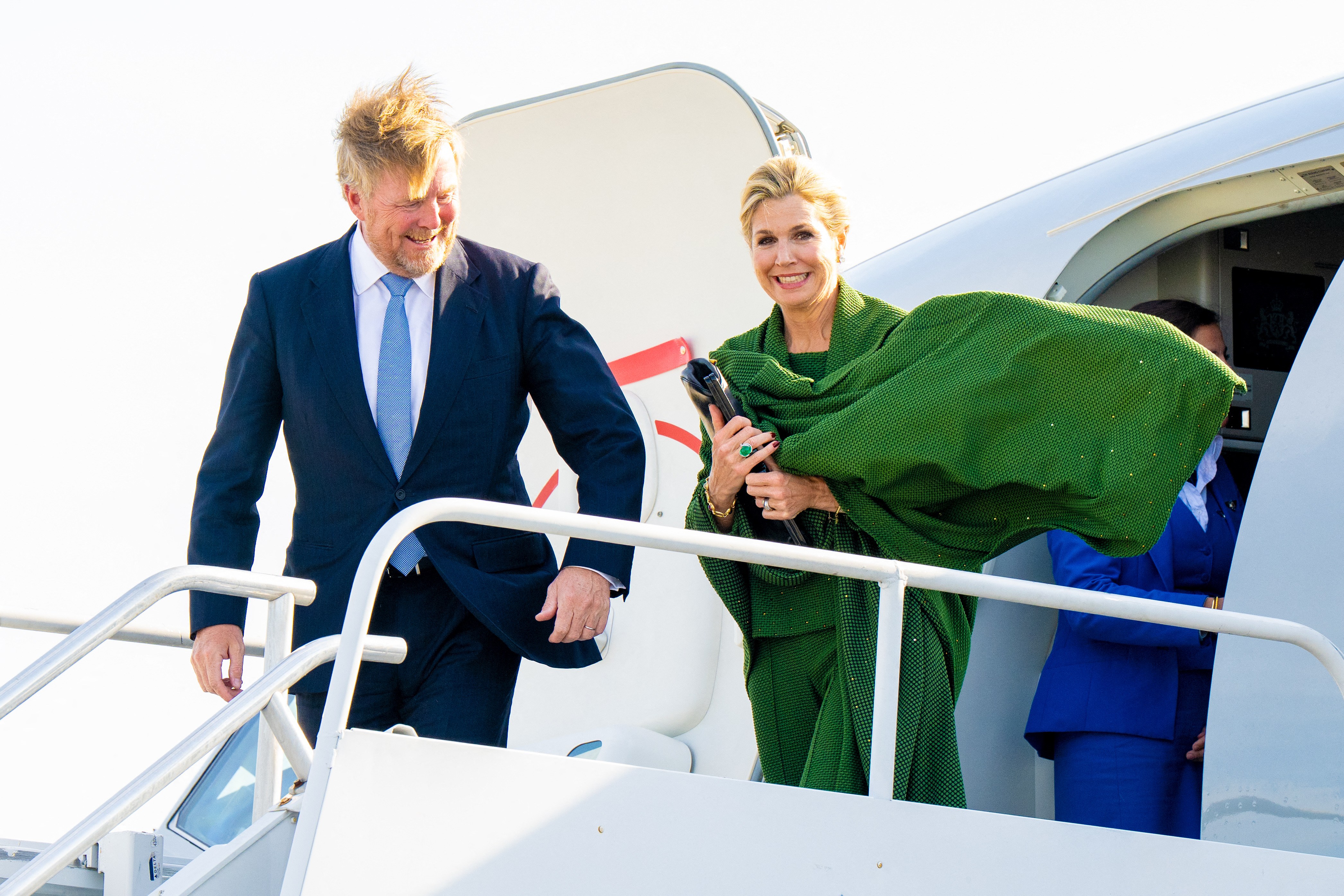 Kong Willem-Alexander er rejst til udlandet: Var co-pilot under ...