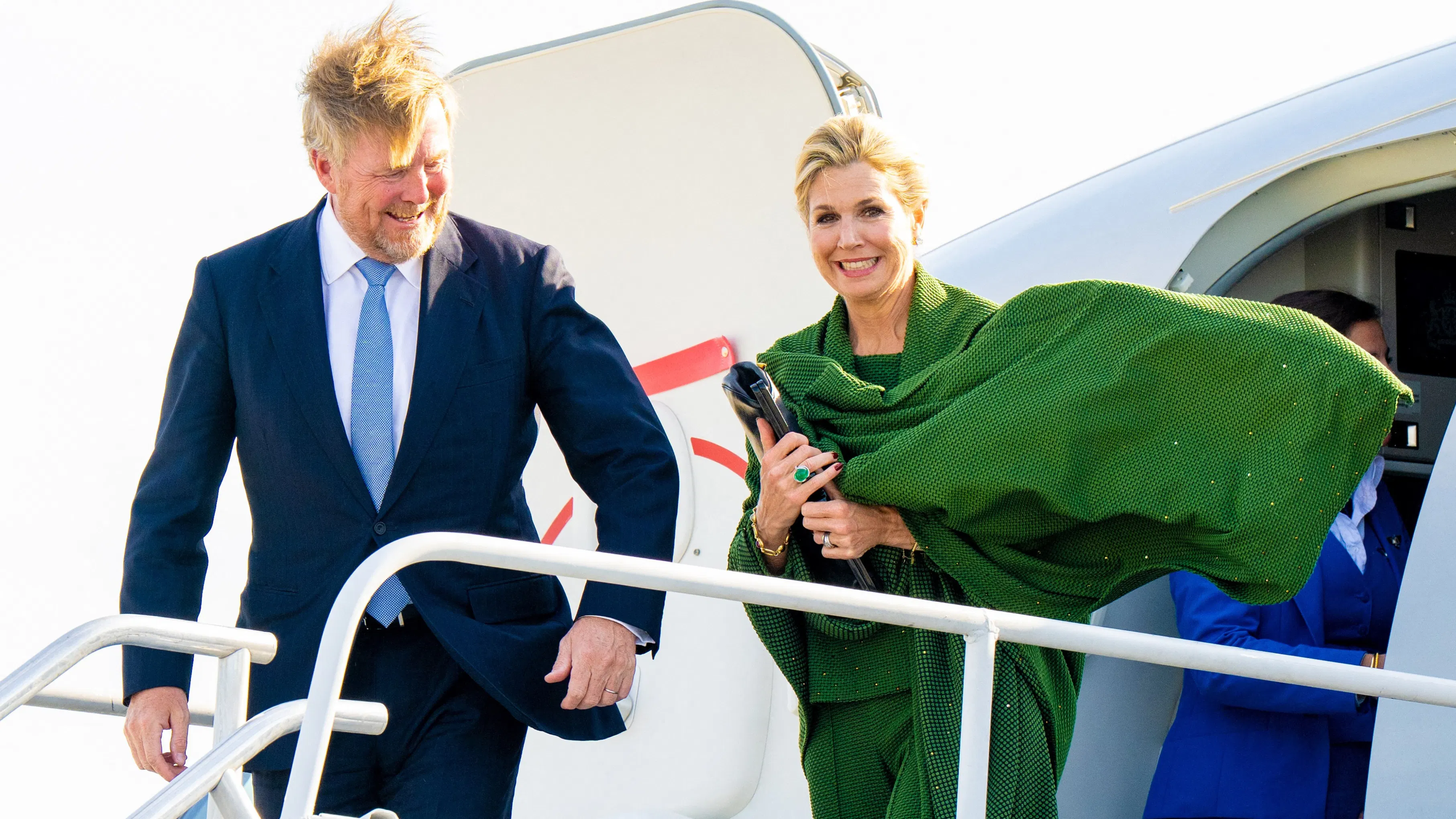 Kong Willem-Alexander er rejst til udlandet: Var co-pilot under ...