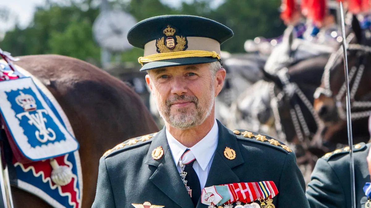 Stor dag i Slagelse: Han tog imod kong Frederik på den røde løber ...