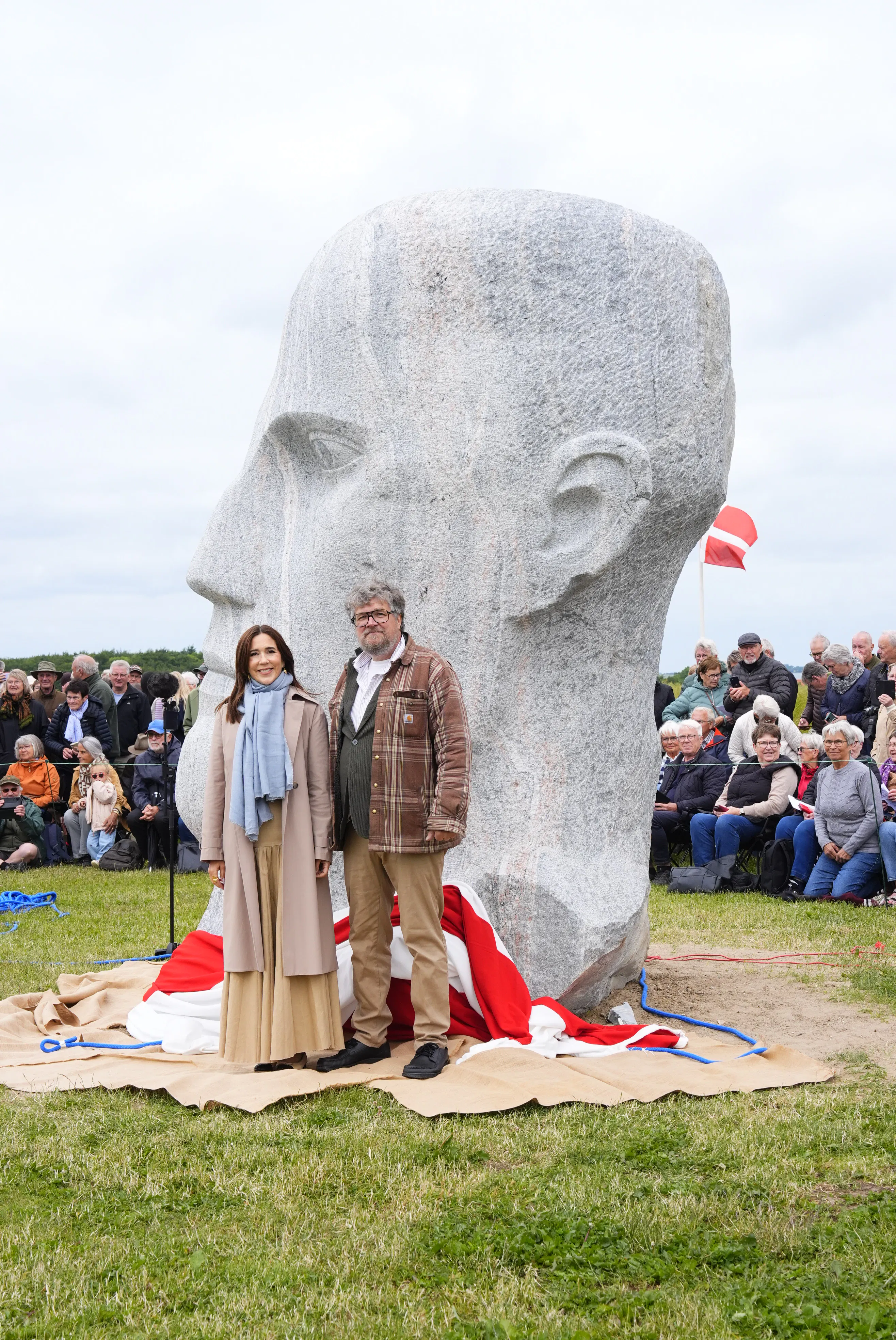 Det var ikke planlagt: Dronning Mary i ufrivilligt komisk øjeblik ...