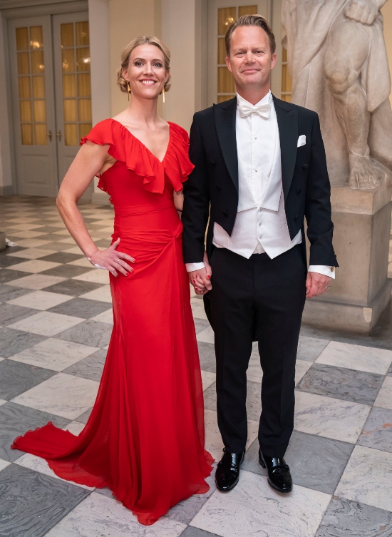 Til kongelig festmiddag: Se hvem kronprinsesse Mary sad ved siden af ...