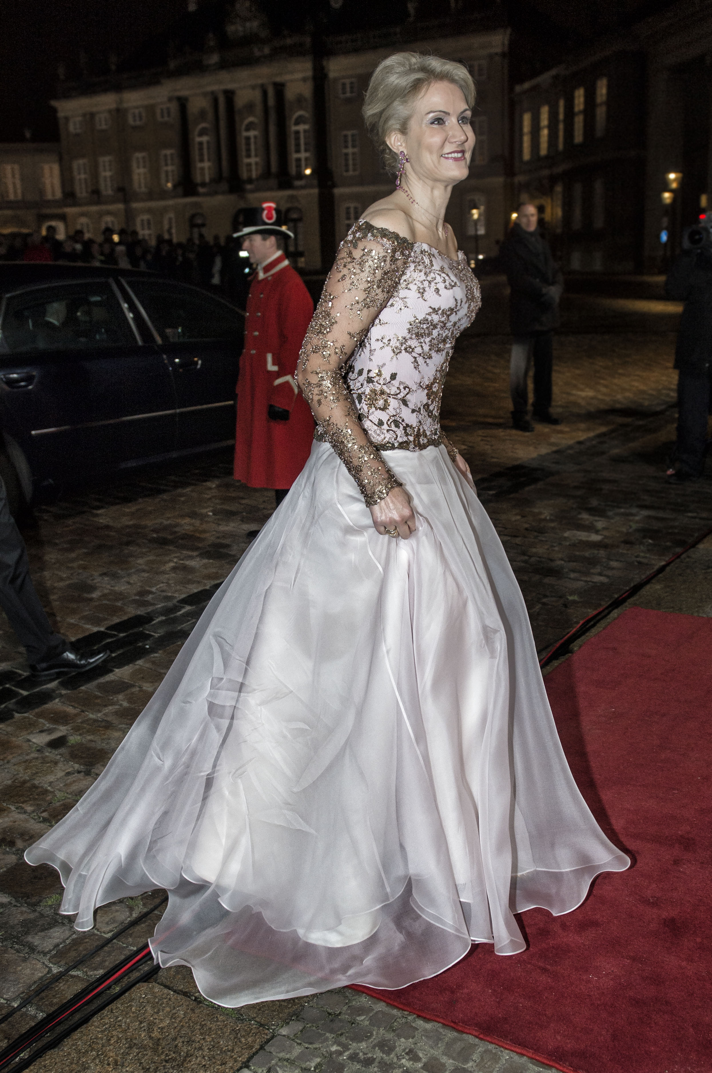 Helle Thorning-Schmidt afslørede portræt af sig selv | BILLED-BLADET