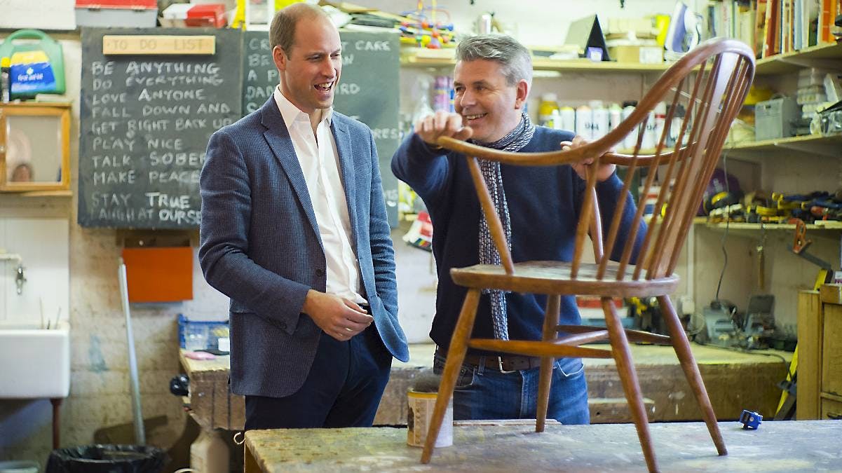 Prins William laver sjov med jordemoderstuderende: Vi ses snart ...