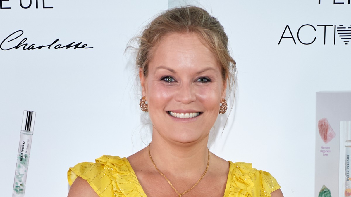 Se videoen: Cecilie Hother viser sit nye hus i Frankrig | BILLED-BLADET