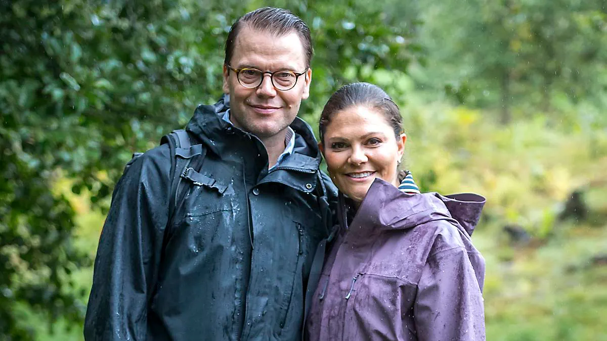 Kronprinsesse Victoria på smuk vandretur med prins Daniel | BILLED-BLADET