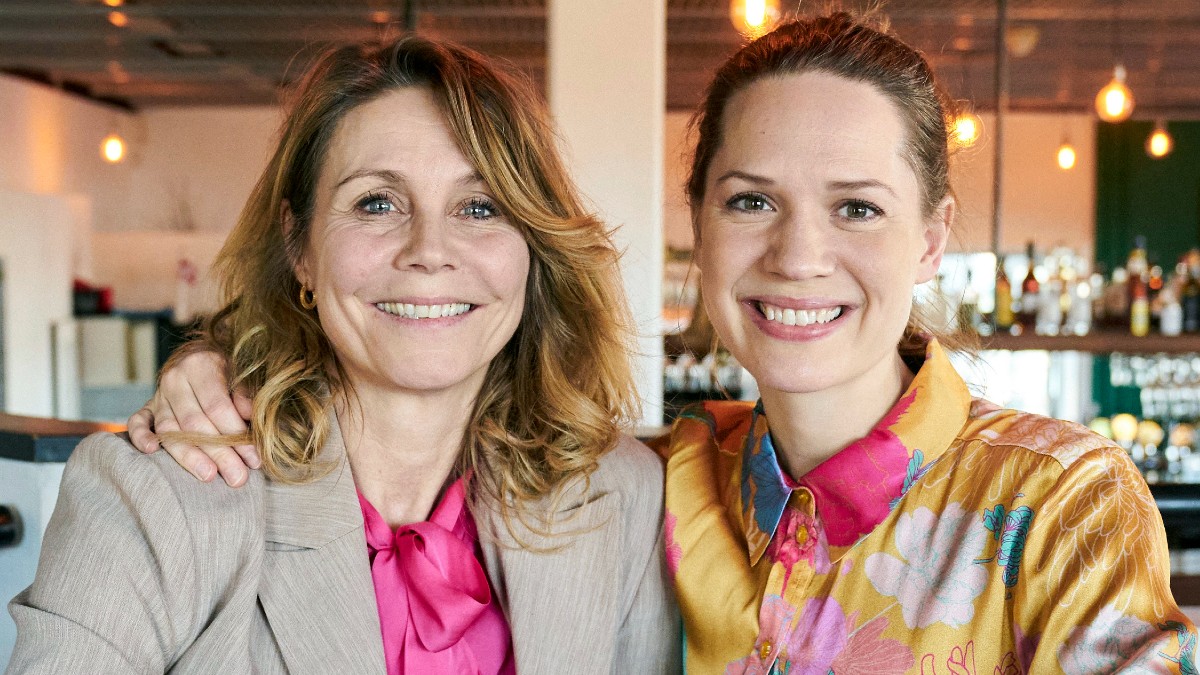 Badehotellets Anne Louise Hassing Og Amalie Dollerup Overrasker Med