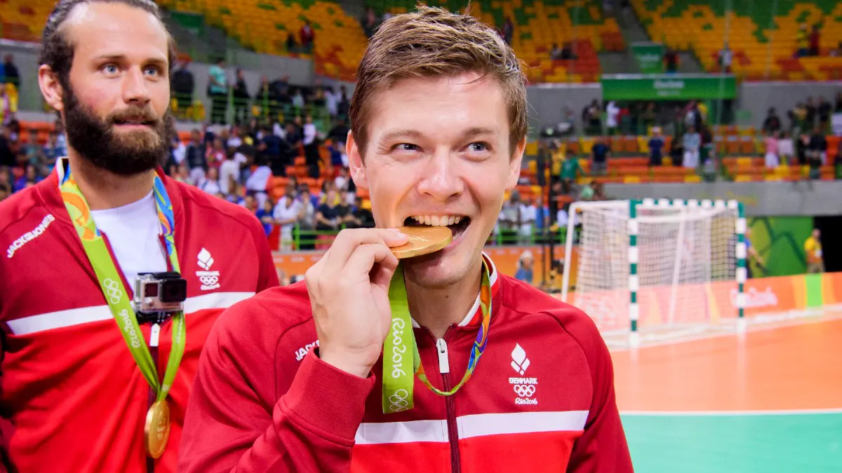 OL-helt med overraskende nyhed: Lasse Svan stopper karrieren | BILLED ...