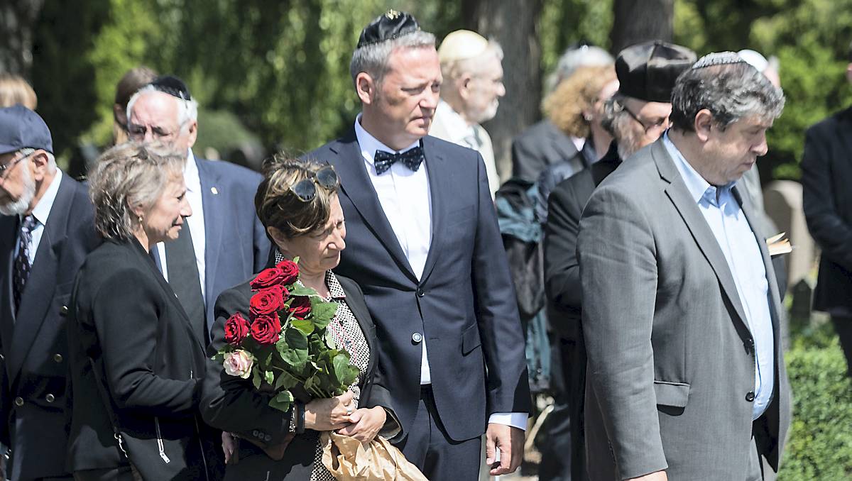 Simon Rosenbaum begravet | BILLED-BLADET