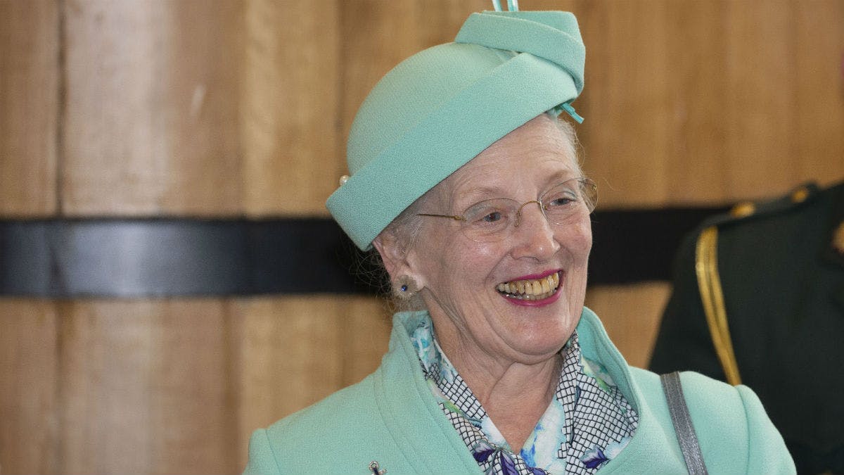 Dronningen uddeler pris til Vikinge-hal | BILLED-BLADET