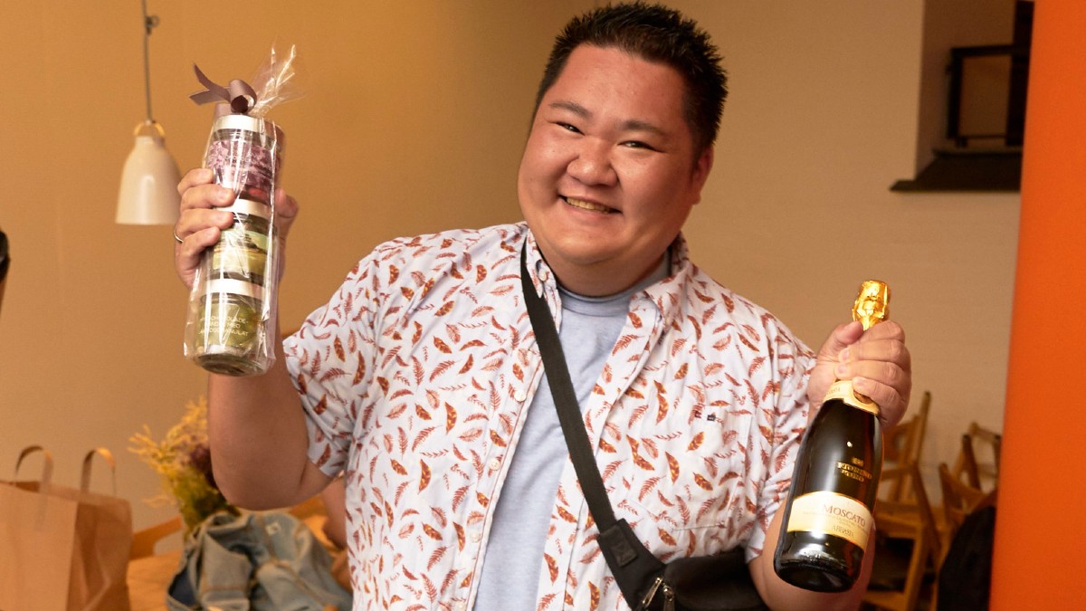 Bagedyst-Micki Cheng vil lave mere tv | BILLED-BLADET