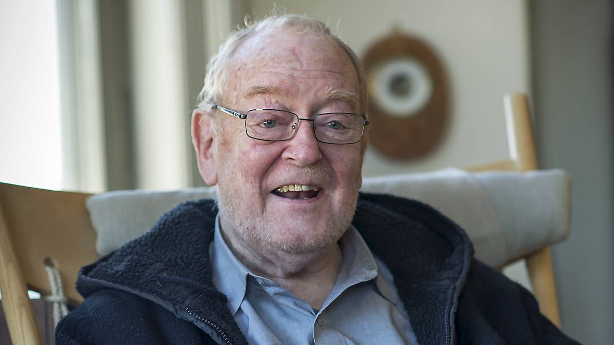 TILLYKKE: Jesper Langberg bliver 78 år: Nyder pensionisttilværelsen ...